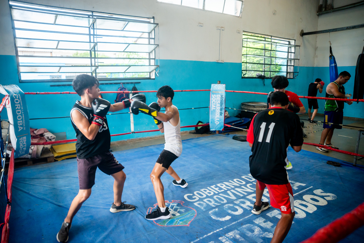Boxeo bien cordobés en el Polideportivo Corral de Palos • Municipalidad ...