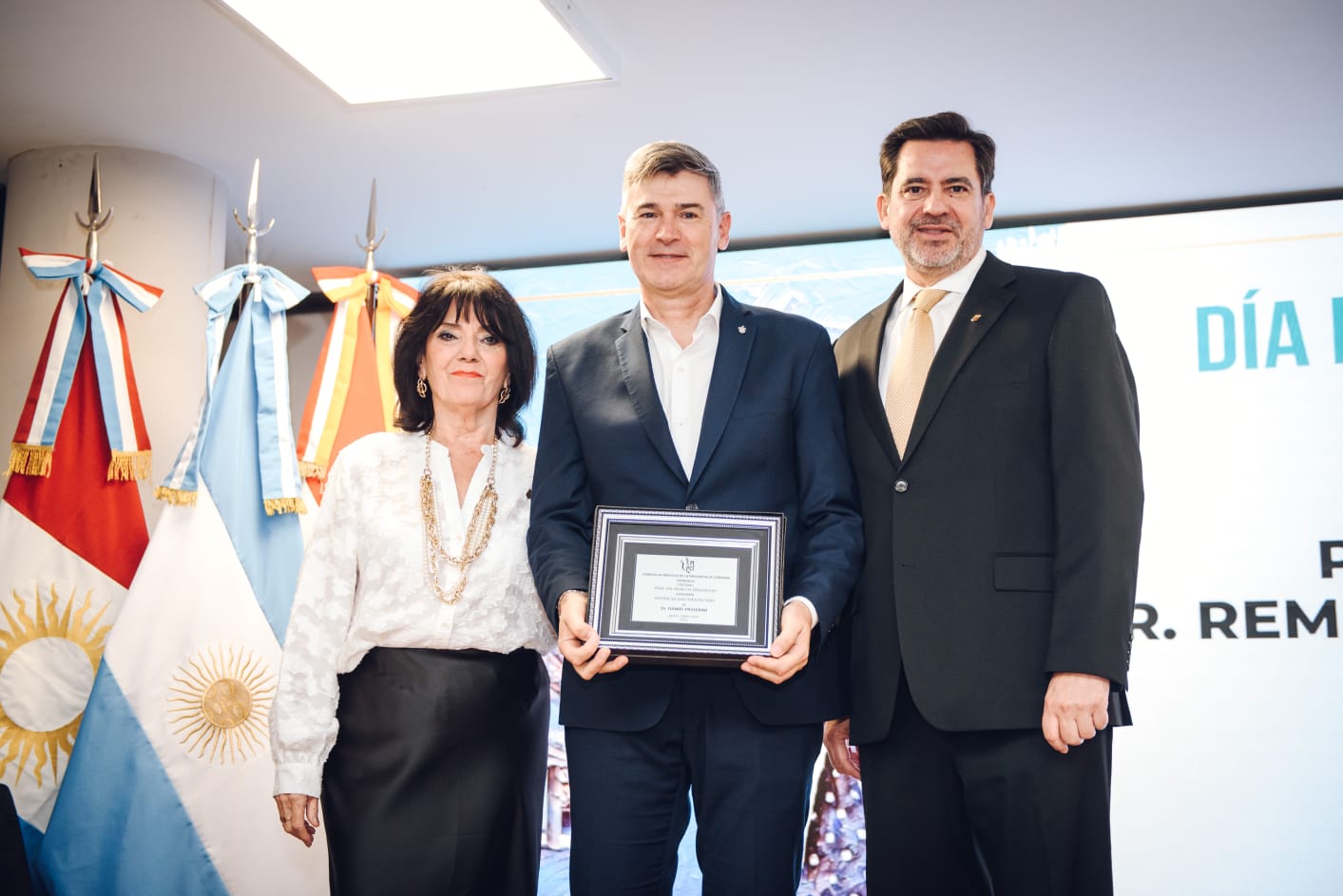 El intendente Daniel Passerini fue galardonado con la distinción “Remo ...