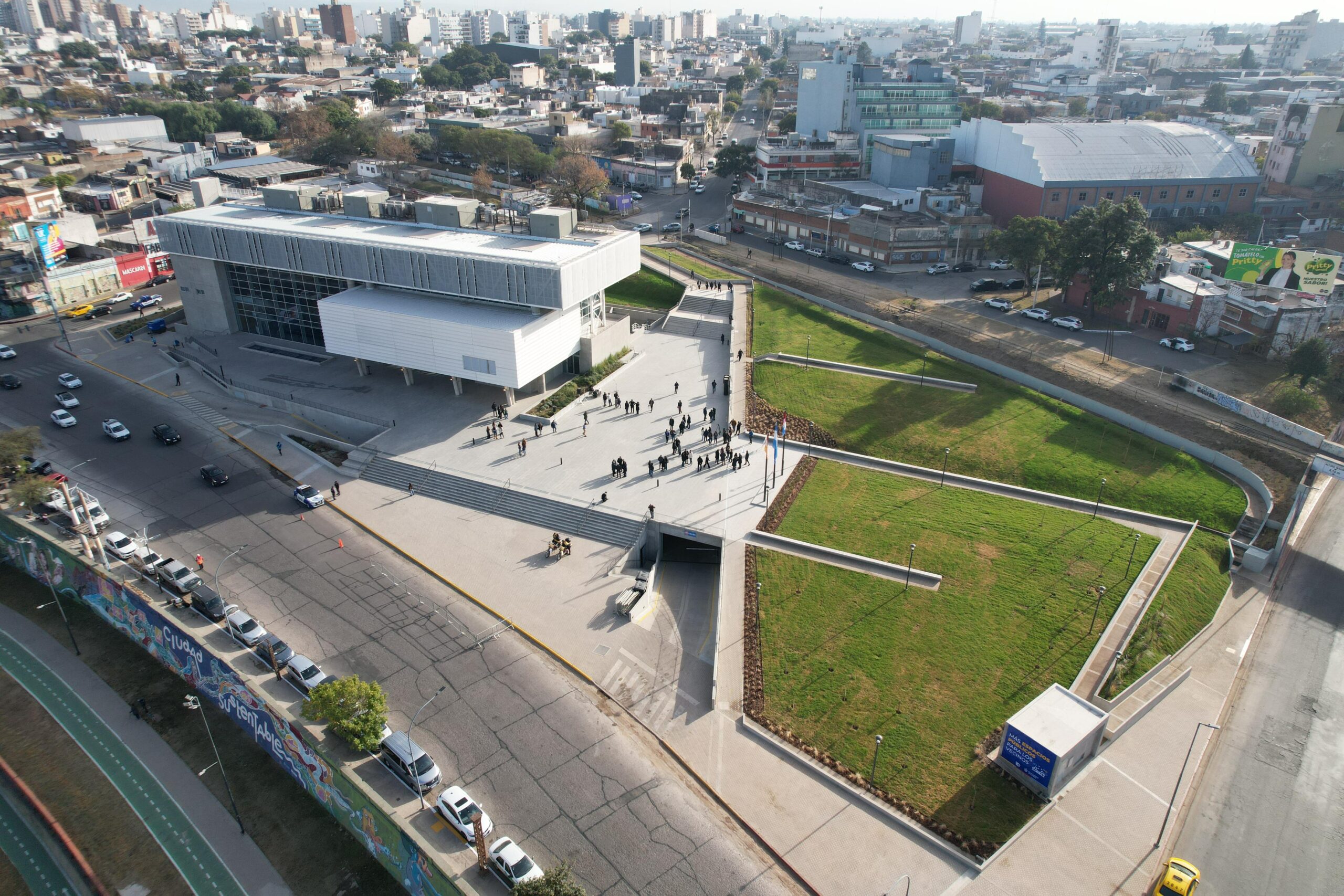 Passerini inauguró el nuevo espacio verde del Concejo Deliberante: la Plaza de la Palabra ...